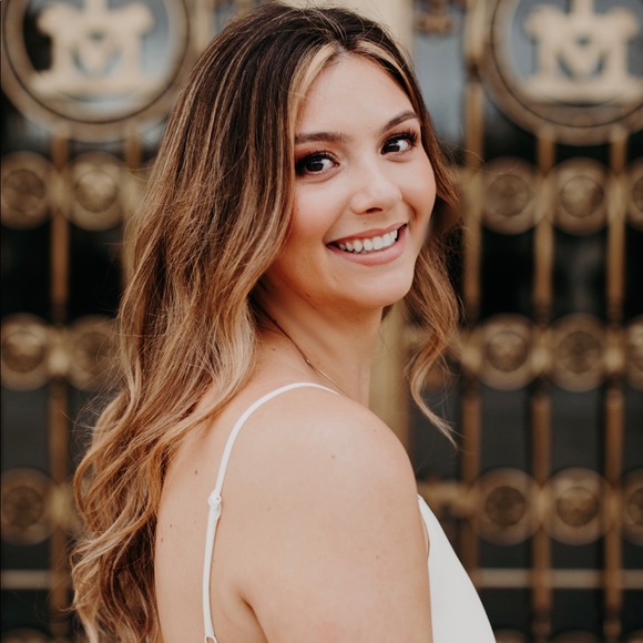 Kyra's Closet (@kyraaaaa105) | Poshmark